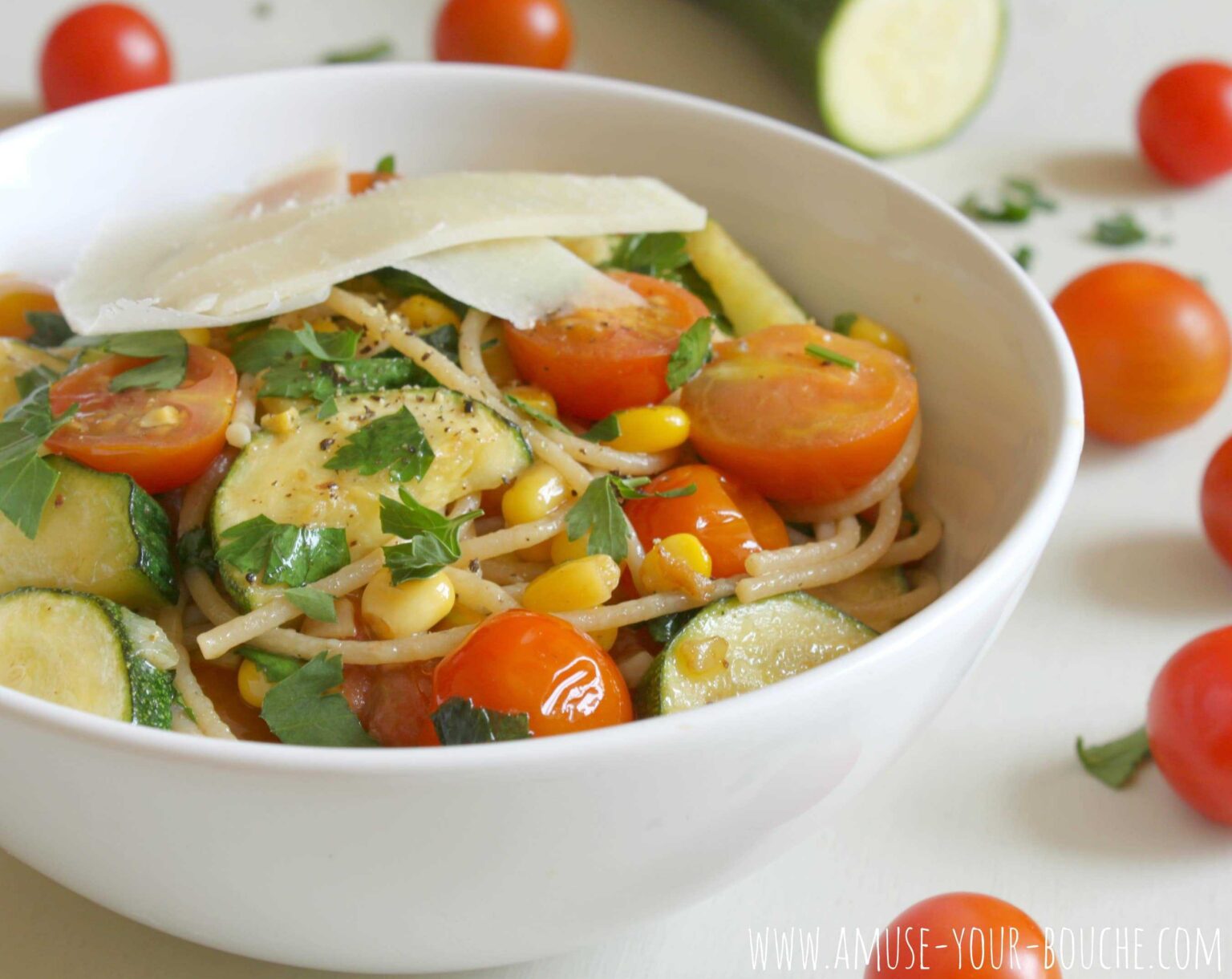 Summer vegetable pasta in garlic butter sauce - Easy Cheesy Vegetarian