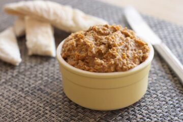 Roasted vegetable chickpea pâté - Easy Cheesy Vegetarian