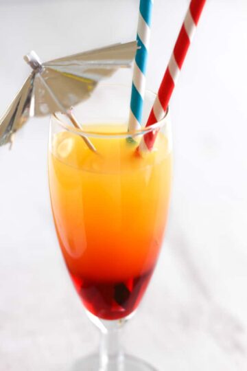 How to make a layered cocktail / mocktail