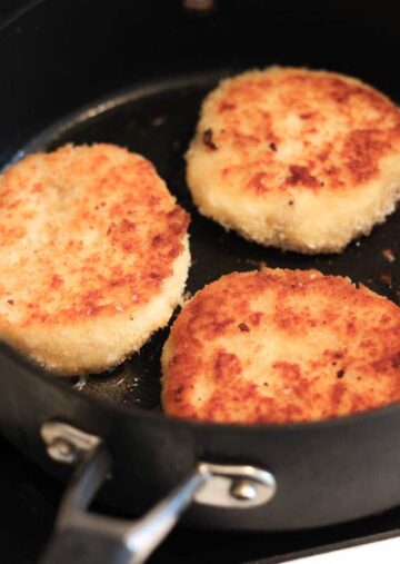 Homemade cheese and onion crisp bakes - Easy Cheesy Vegetarian