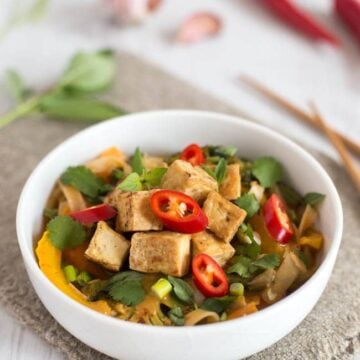 Spicy Veggie Laksa with Crispy Tofu - Easy Cheesy Vegetarian