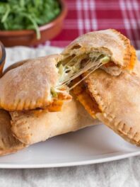 Mini cheesy broccoli calzones – Easy Cheesy Vegetarian