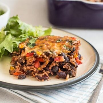 One pot vegetarian chilli and rice bake - Easy Cheesy Vegetarian