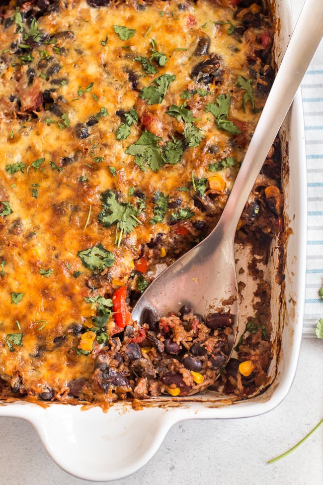 One pot vegetarian chilli and rice bake - Easy Cheesy Vegetarian