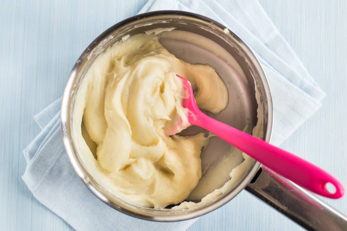 How to Make a Simple White Sauce (Béchamel Sauce)