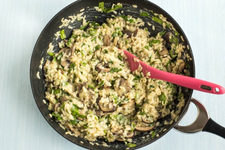 How to Make an Easy Risotto (in any flavour!) - Easy Cheesy Vegetarian
