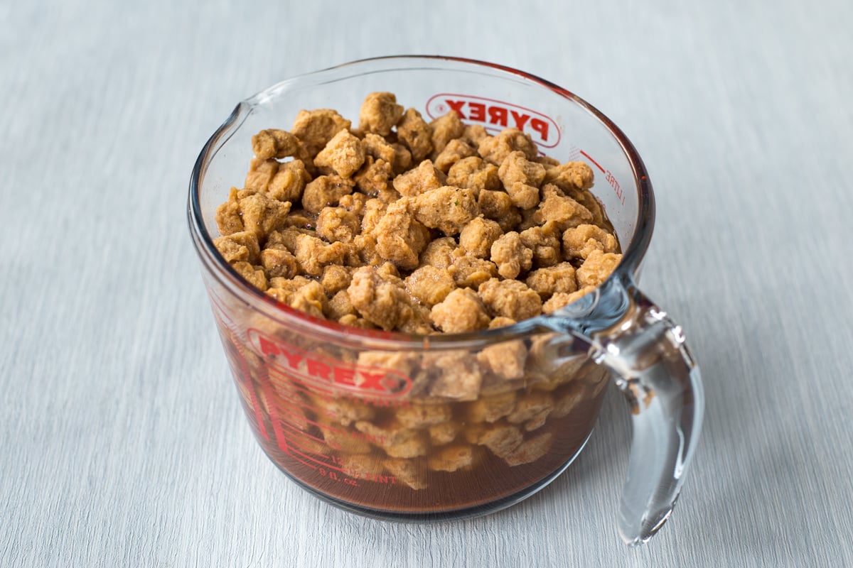 Vegan 'Chicken' Burgers - Easy Cheesy Vegetarian