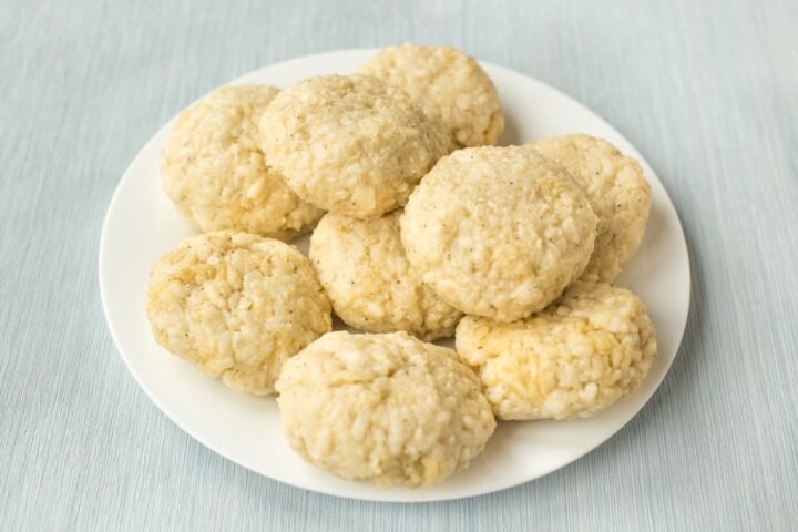 Cheesy Risotto Cakes in Tomato Sauce - Easy Cheesy Vegetarian