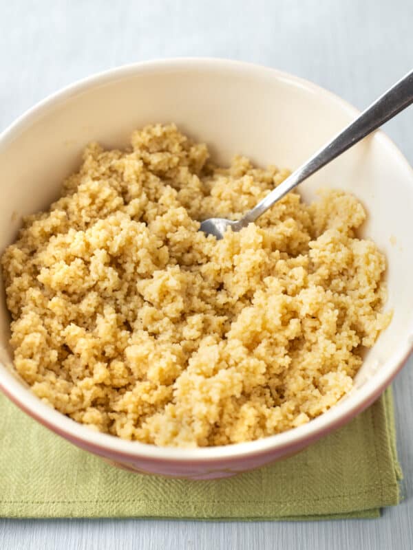 How to Cook Couscous Perfectly (in 5 Minutes!) – Easy Cheesy Vegetarian