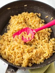 Mafalde Pasta with Spinach and Goat Cheese - Easy Cheesy Vegetarian