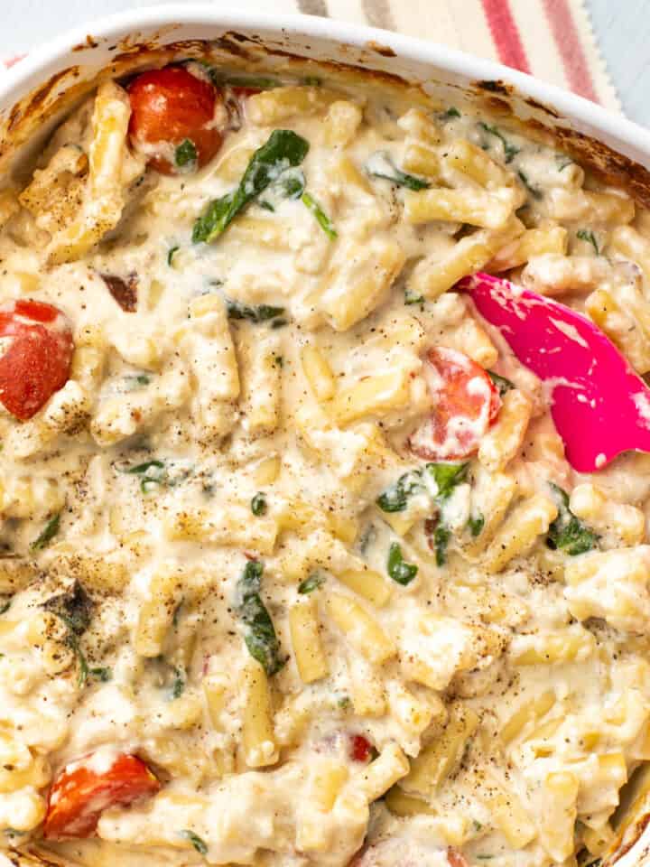 Spicy Peppadew pesto pasta - Easy Cheesy Vegetarian