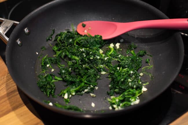 Mafalde Pasta with Spinach and Goat Cheese - Easy Cheesy Vegetarian