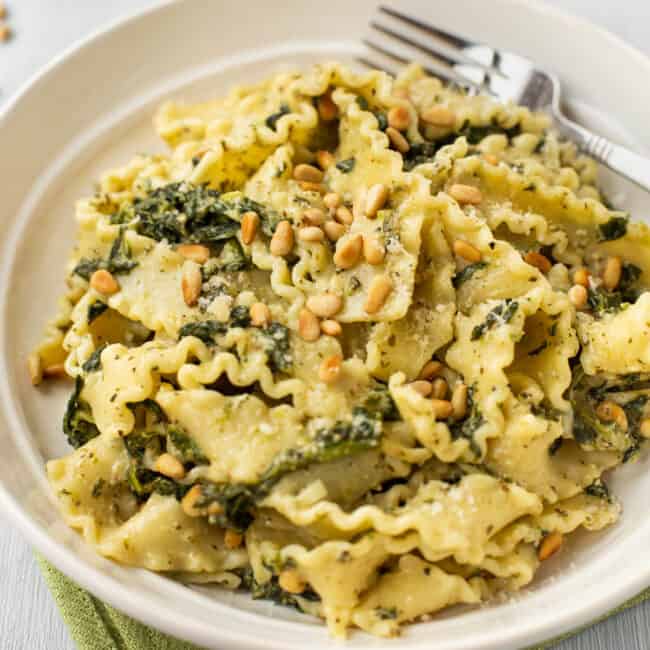 Mafalde Pasta with Spinach and Goat Cheese - Easy Cheesy Vegetarian