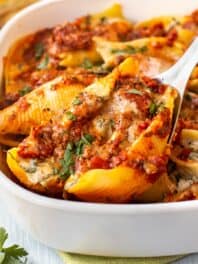 Mafalde Pasta with Spinach and Goat Cheese - Easy Cheesy Vegetarian