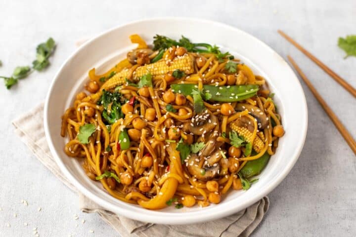 Easy Chickpea Stir Fry - Easy Cheesy Vegetarian
