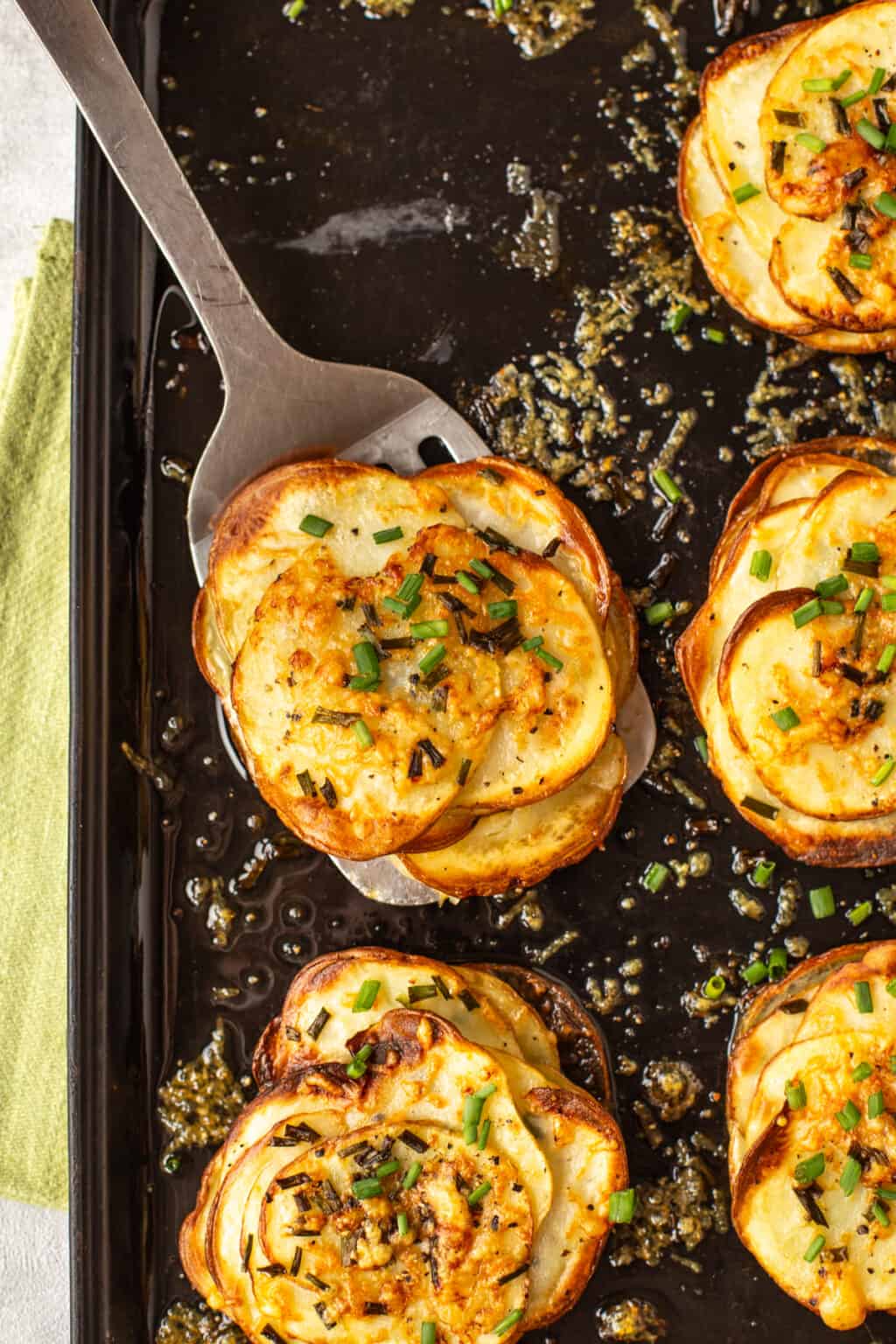 Easy Cheesy Potatoes Anna - Easy Cheesy Vegetarian