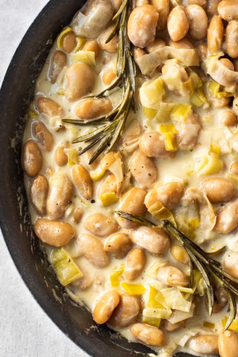 Creamy Butter Beans with Leeks - Easy Cheesy Vegetarian